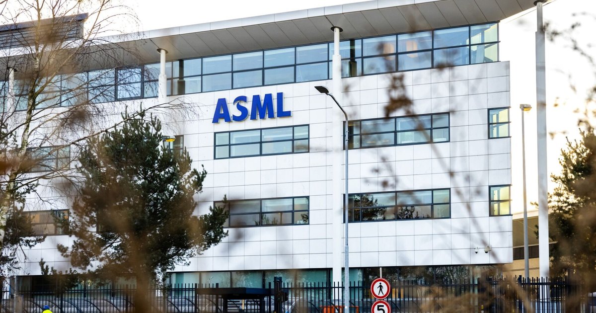 Bonden komen bij ASML met gezamenlijk voorstel voor een sociaal plan | CNV